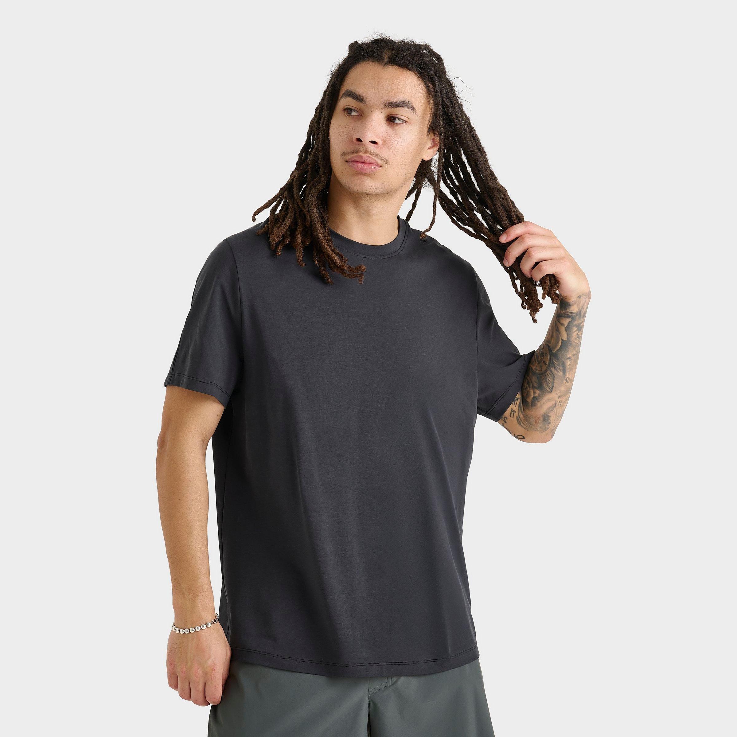 Click here for On Mens Focus T-Shirt in Black Size: 2XL prices