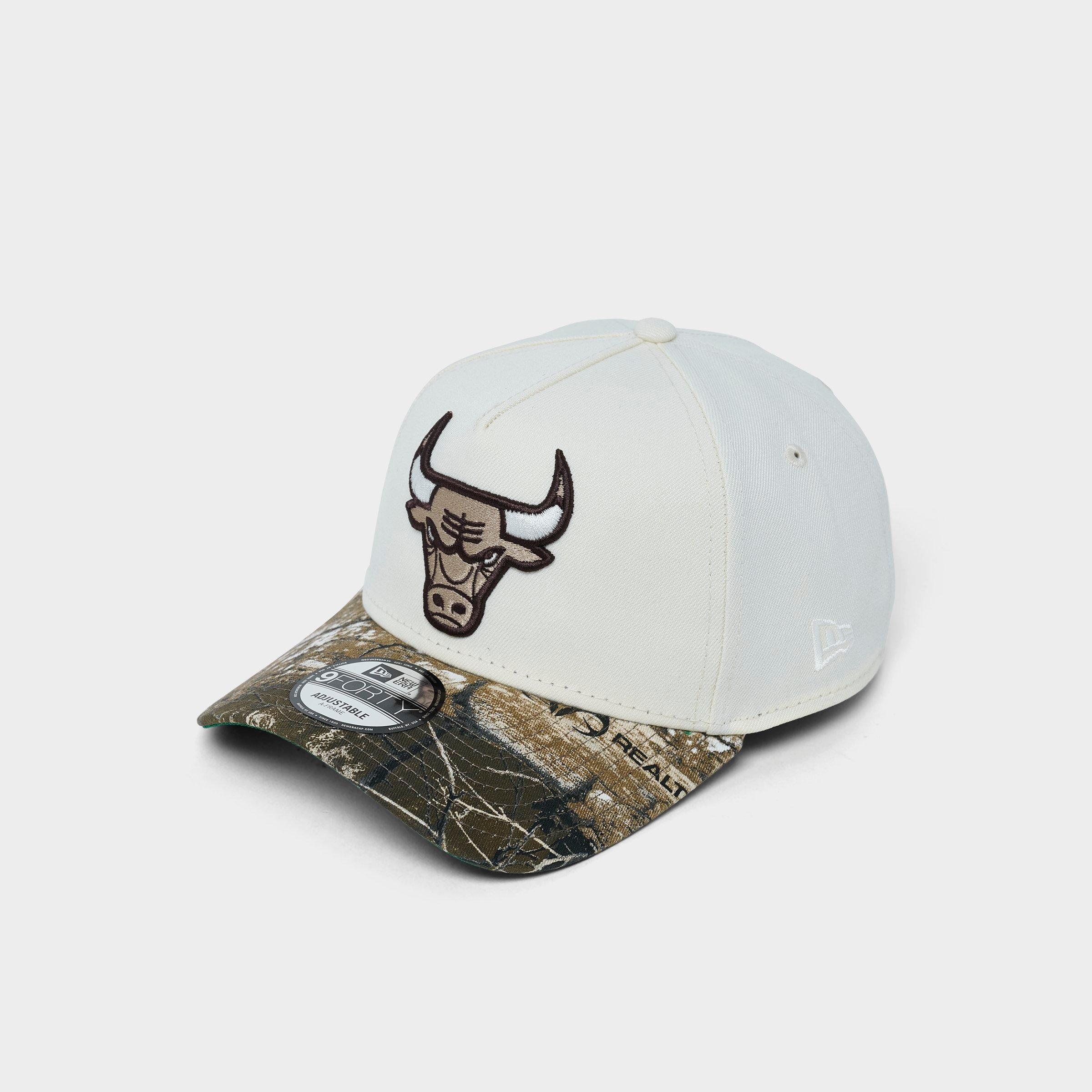 Click here for New Era Chicago Bulls NBA 9FORTY Snapback Hat in C... prices