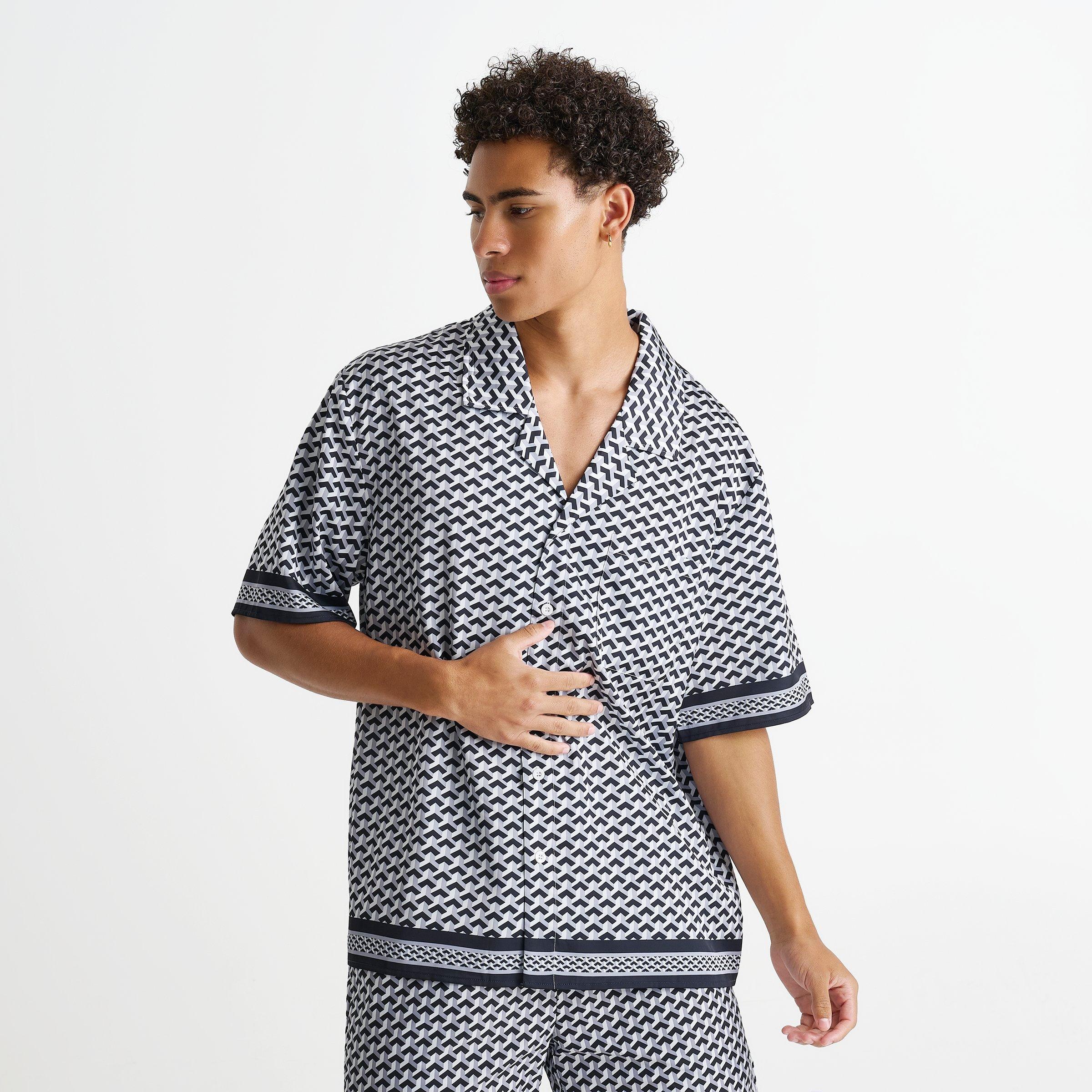 Click here for Belier Mens Bélier Illusion Panel Resort Shirt in... prices