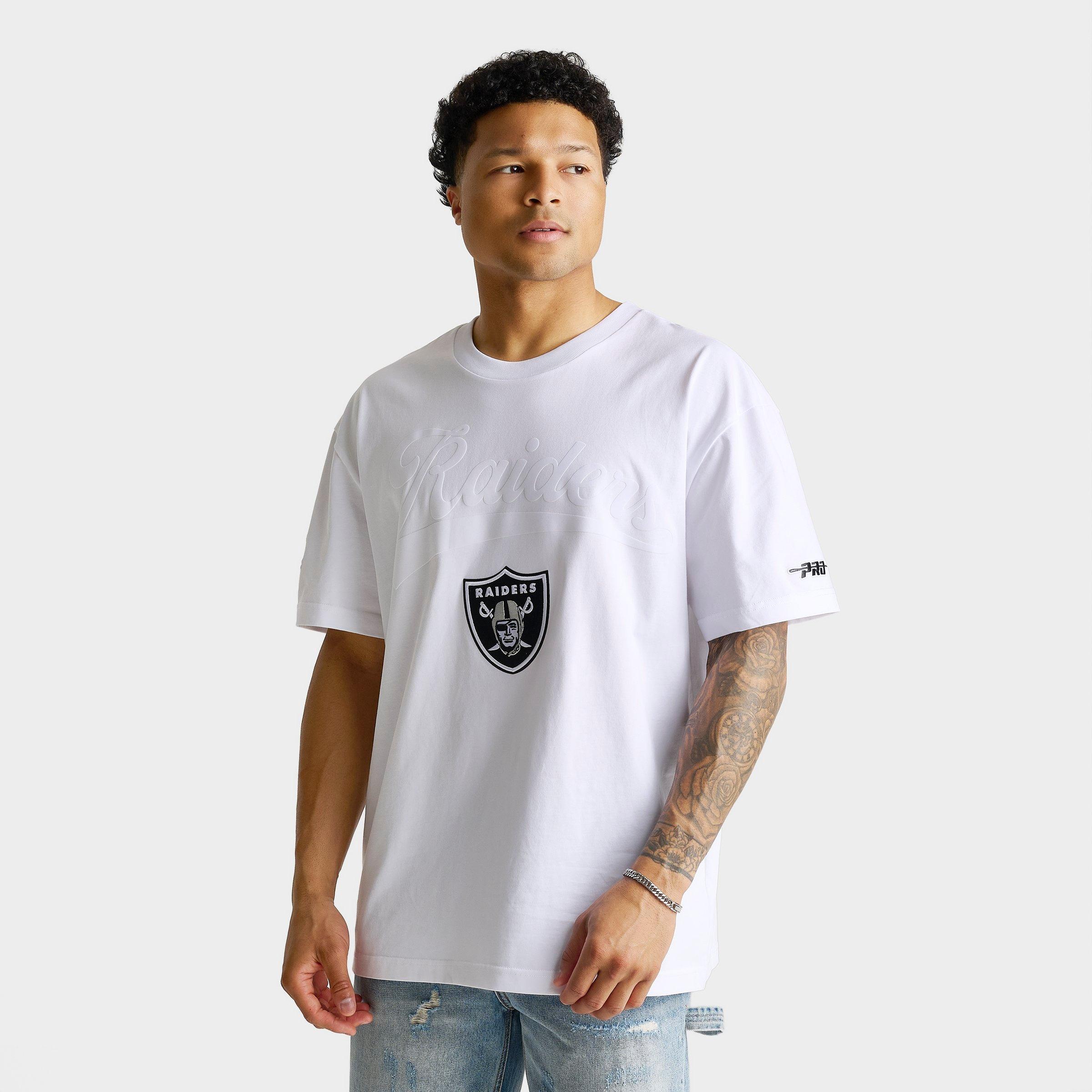 Click here for Pro Standard Mens Las Vegas Raiders NFL Living Lar... prices