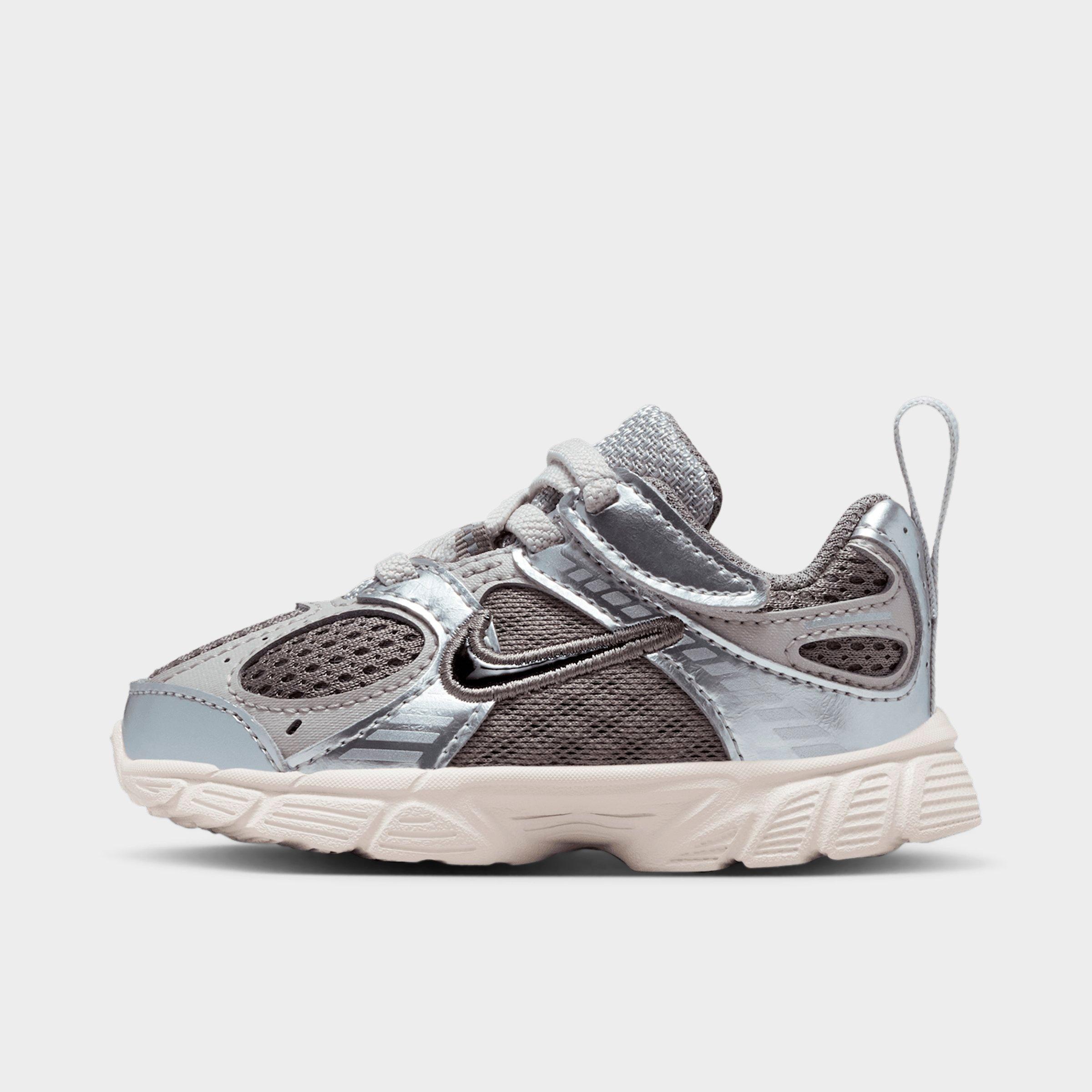 Click here for Nike Kids Toddler V5 RNR Stretch Lace Casual Shoes... prices