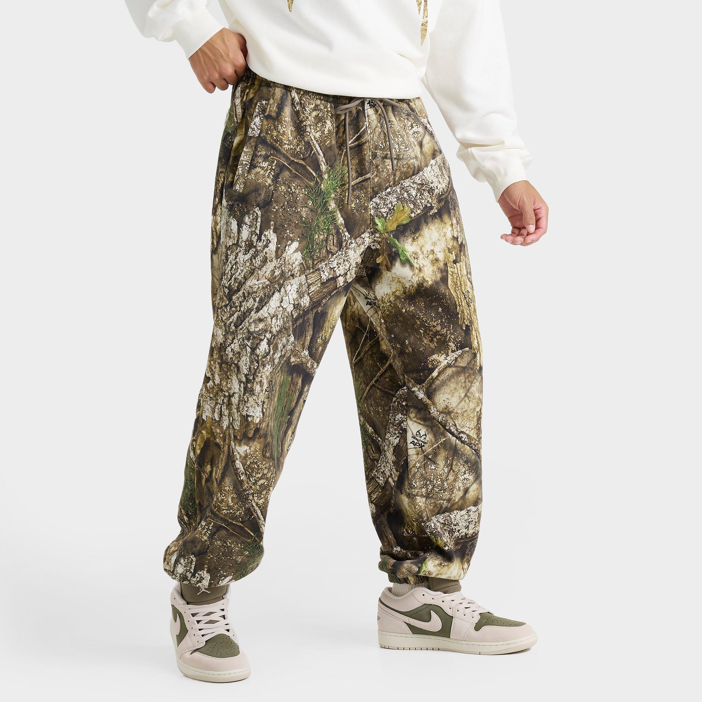 Click here for Jordan Mens Brooklyn Realtree Fleece Pants in Medi... prices
