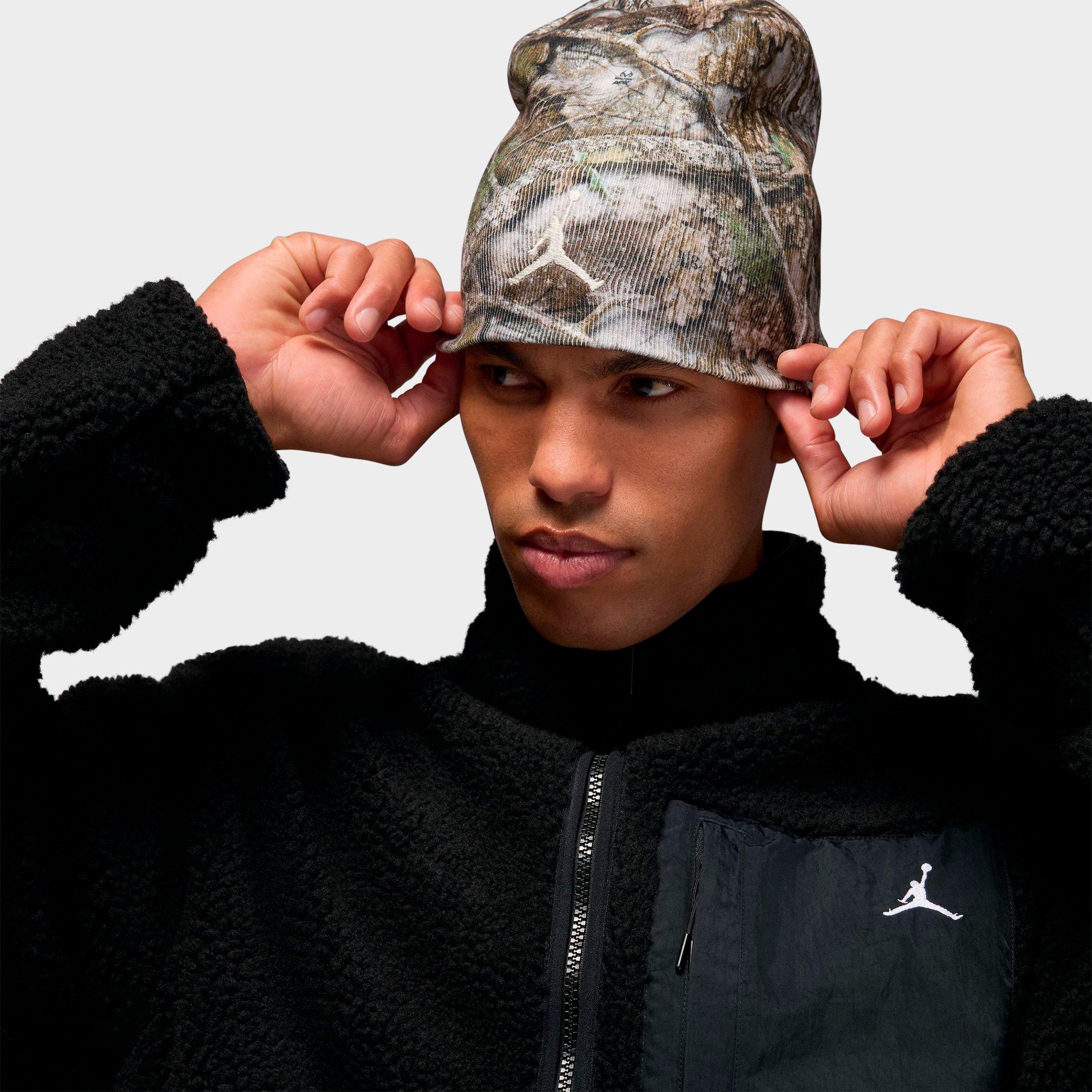 Click here for Jordan Mens Brooklyn Peak Realtree Camo Beanie Hat prices