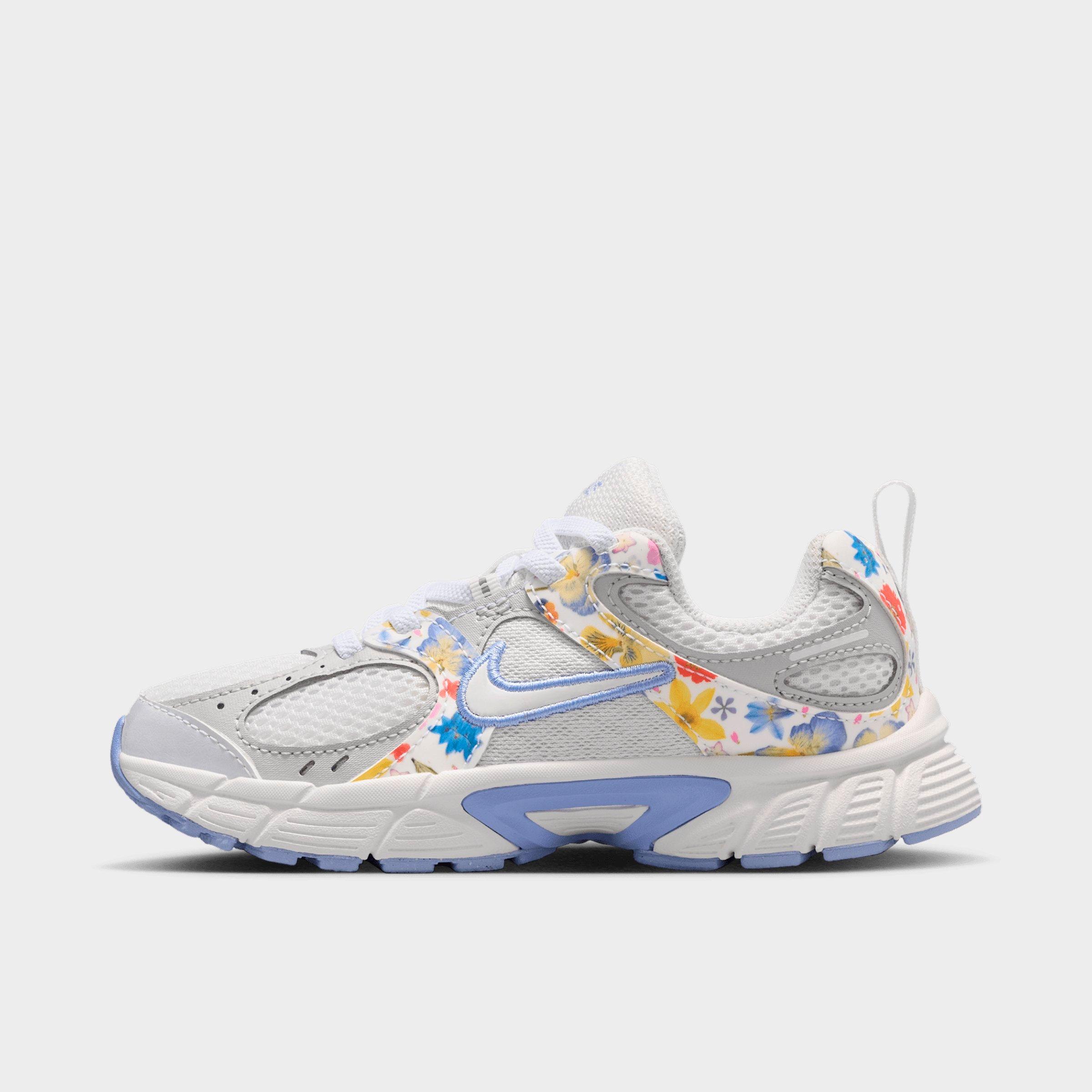 Click here for Nike Little Kids V5 RNR Casual Shoes in Summit Whi... prices