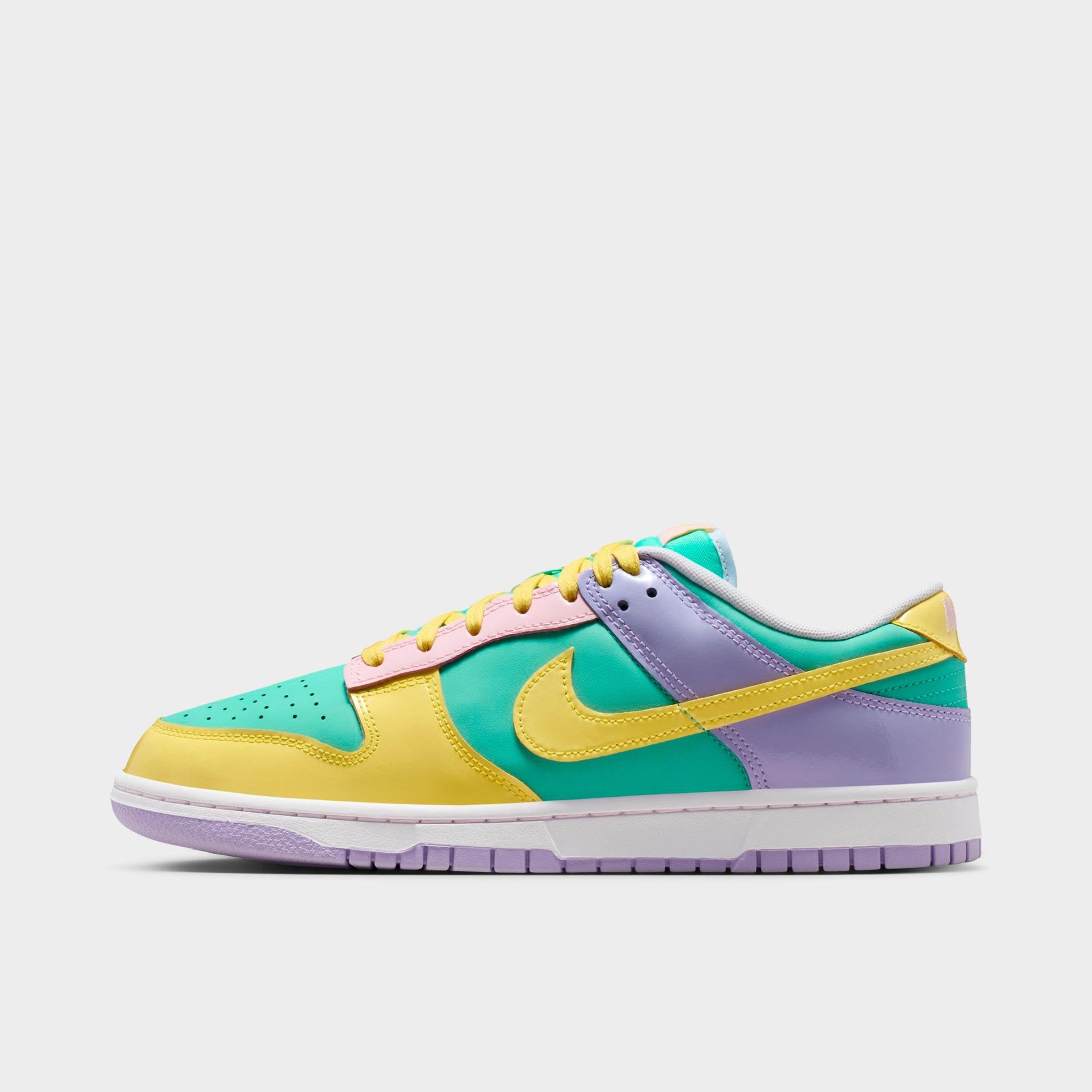 Click here for Nike Dunk Low Retro SE Casual Shoes in Emerald Ris... prices