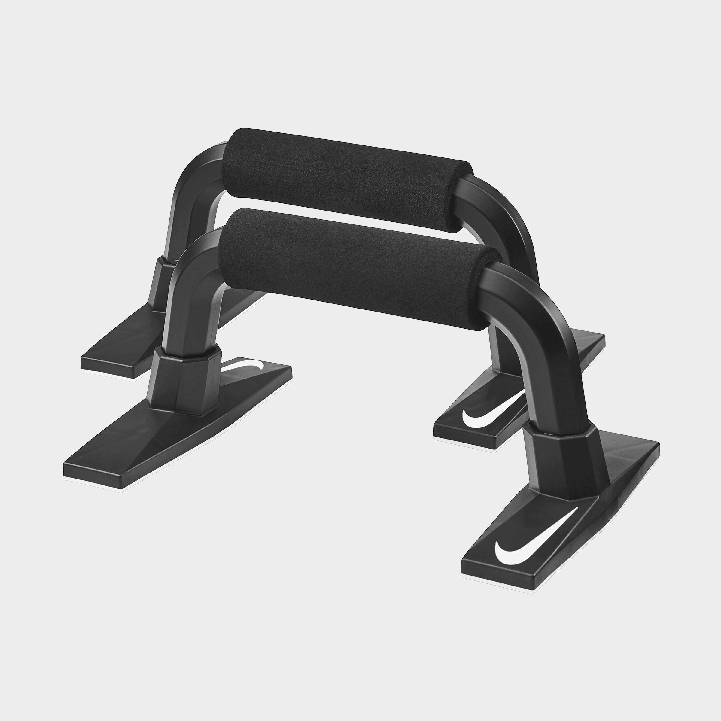 Click here for Nike Push-Up Grip 3.0 in Black/White prices