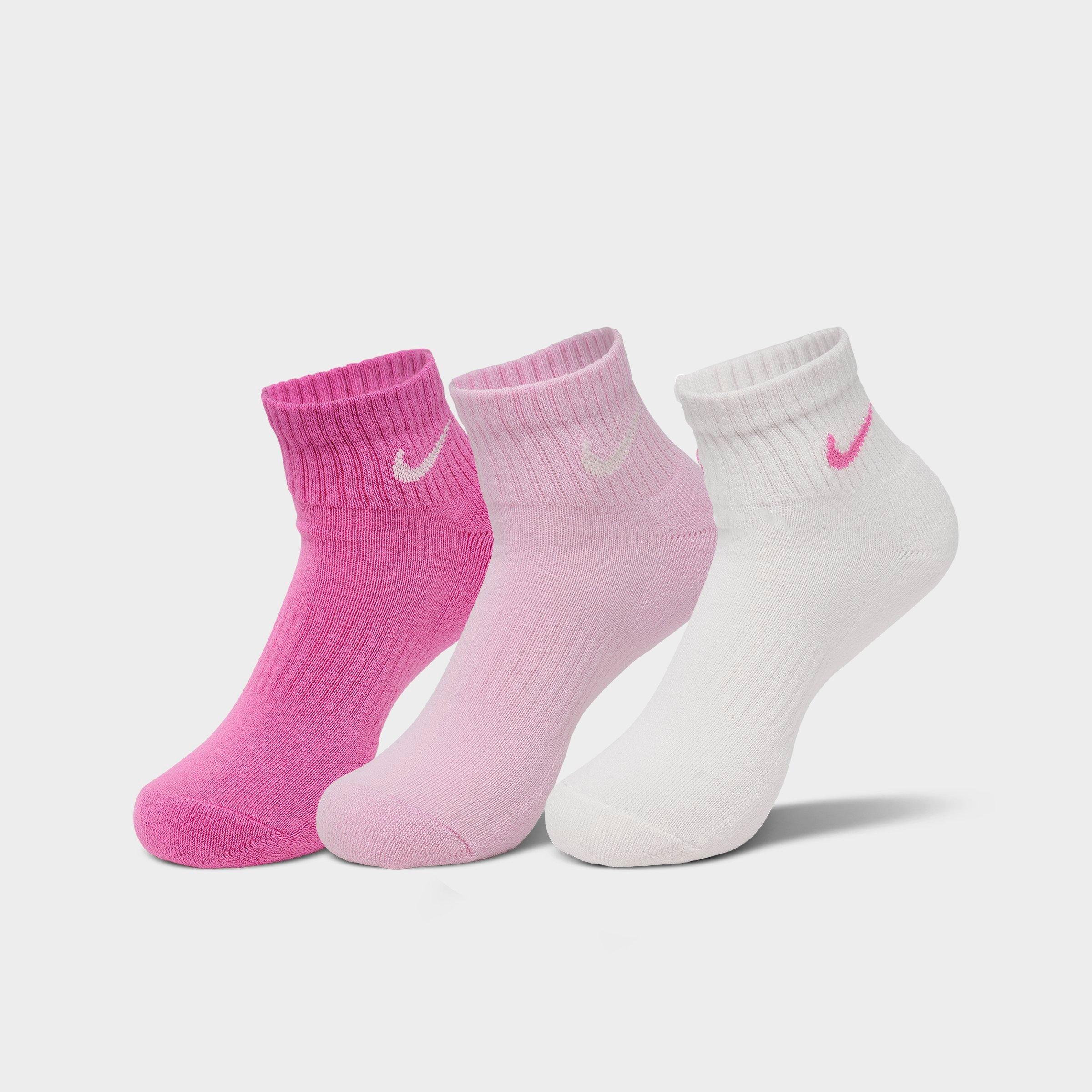 Click here for Nike Everyday Cushioned Training Ankle Socks (3-Pa... prices