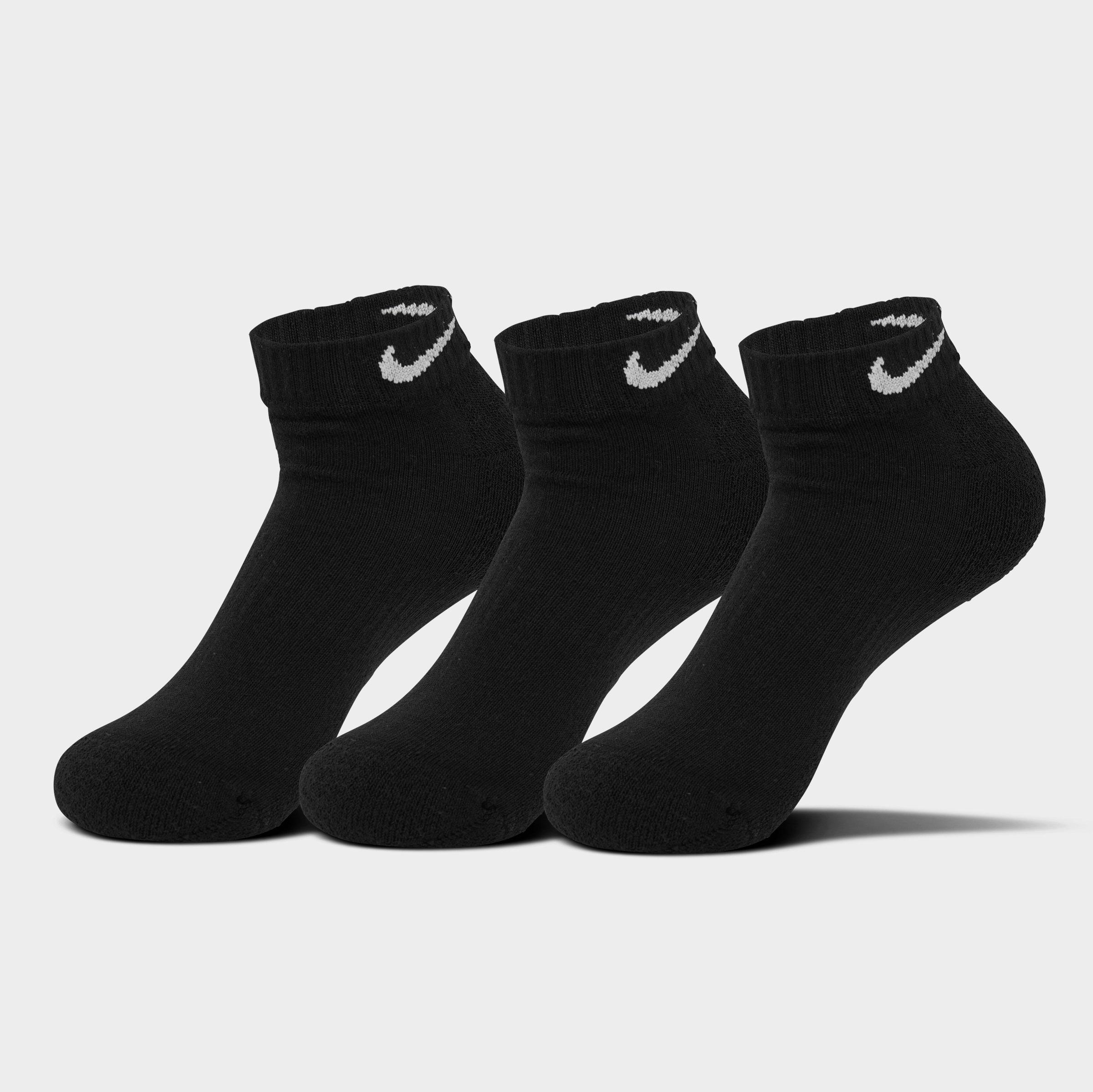Click here for Nike Everyday Cushioned Training Low Socks (3-Pack... prices
