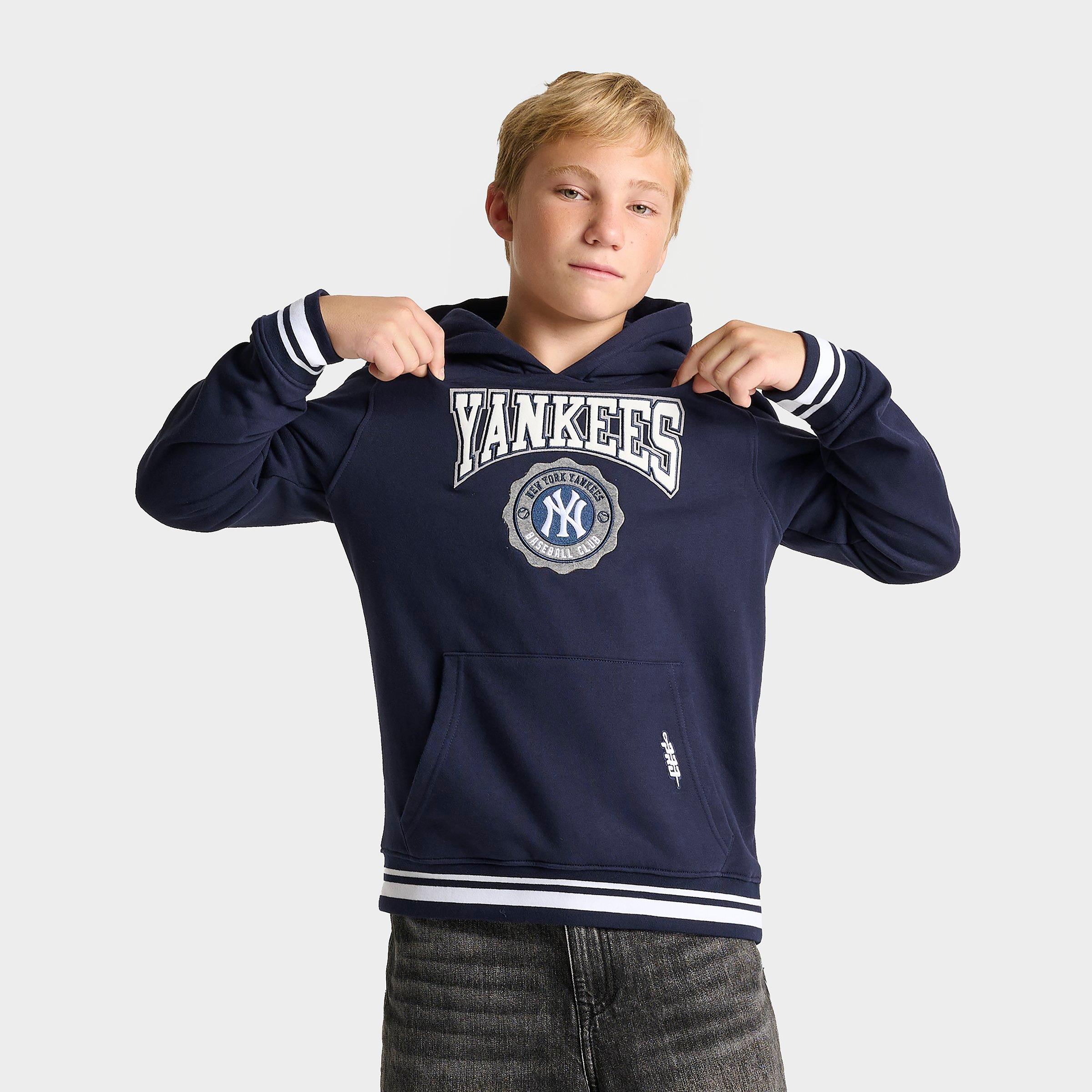 Click here for Pro Standard Big Kids New York Yankees MLB Crest E... prices